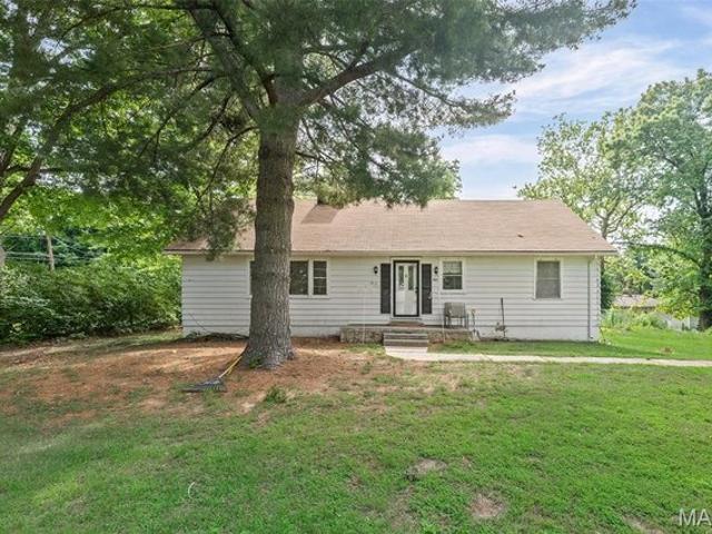 500 Edgewood Dr, Belleville, IL 62223