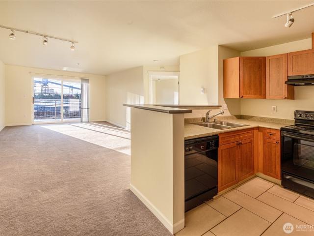 500 Elliott Avenue W # 303