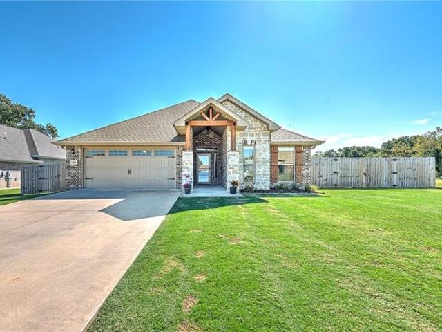 500 Fox Cir, Pea Ridge, AR 72751