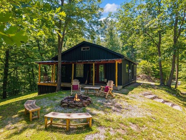 500 Fox Hunters Knob Rd, Booneville, KY 41314
