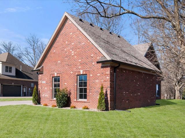 500 Foxwood Court