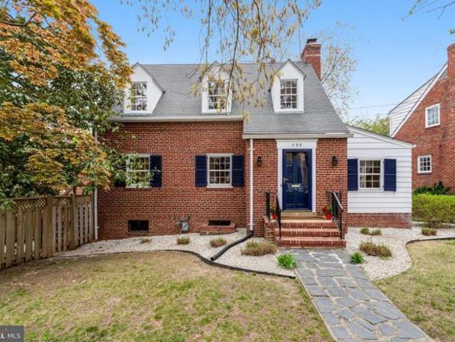 500 Fontaine St, Alexandria, VA 22302
