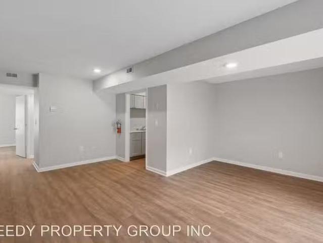 500 Fairview Street F5 500 Fairview Street D4