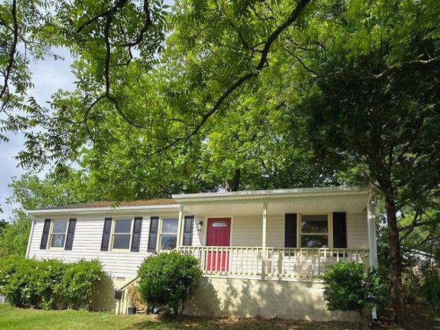 500 Floral Ave, Colonial Heights, VA 23834