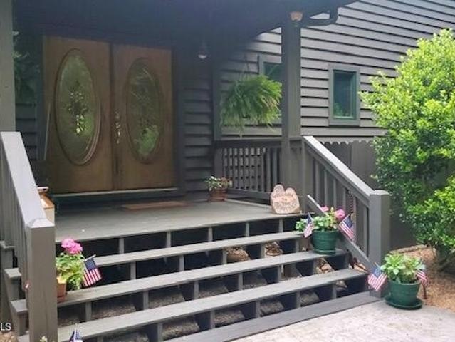 500 Holloway Rd, Robbinsville, NC 28771