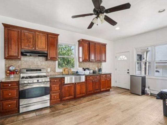 500 Hawthorn Ave Unit 2A, Newark, US, NJ