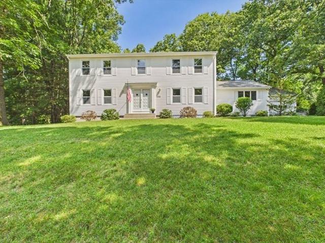 500 Inverness Ln, Longmeadow, MA 01106