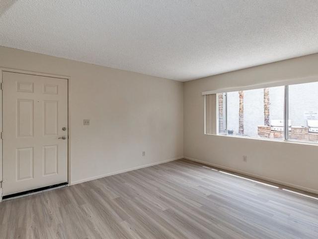 $500 off move in, Ready for Immediate Move in! 2 Bedroom Apartment for Rent at 1320 S Hardy Dr, Tempe, AZ 85281 Holdeman