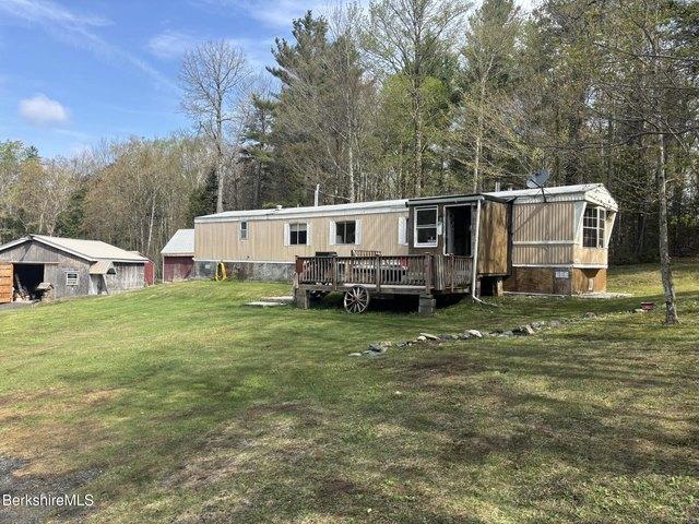 500 Loop Rd, Savoy, MA 01256