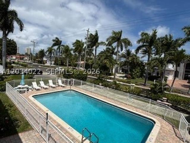 500 Layne Blvd Apt 20, Hallandale Beach, FL 33009