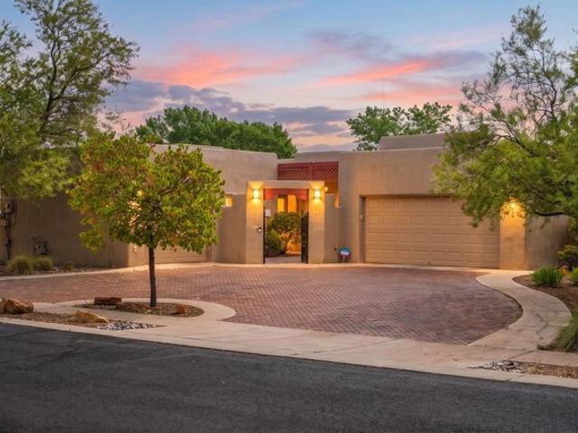 500 Laguna Seca Ln NW, Albuquerque, NM 87104