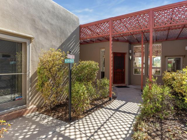 500 Laguna Seca Lane NW