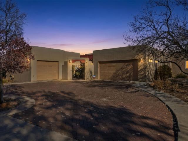 500 Laguna Seca Lane NW