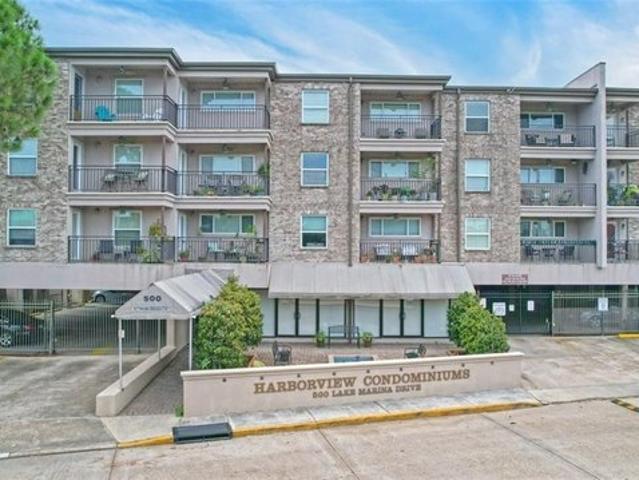 500 Lake Marina Ave Apt 318, New Orleans, LA 70124