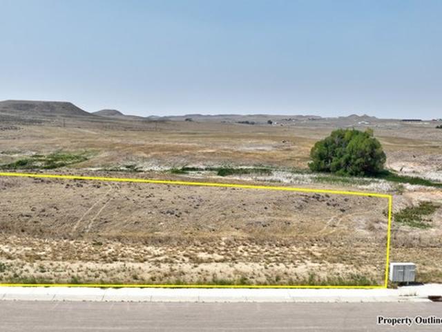 500 Mountain Shadow Dr, Gillette, WY 82718