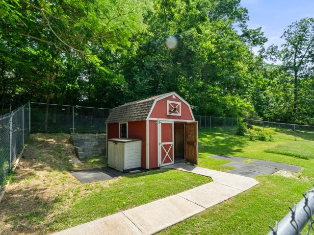 500 Moncrief Ave