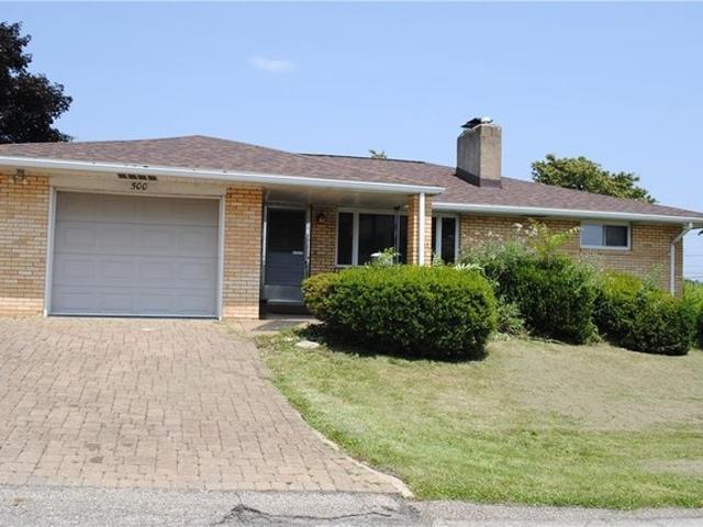 500 Morningside Dr, New Kensington, PA 15068