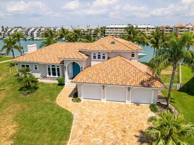 500 Madrid Dr, Tierra Verde, FL 33715