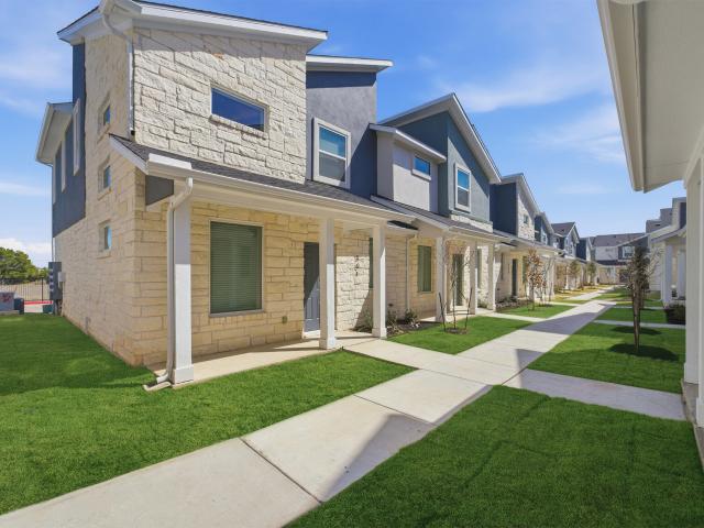500 Municipal Dr, Unit 301, Leander, TX 78641 | MLS #5090 | Compass