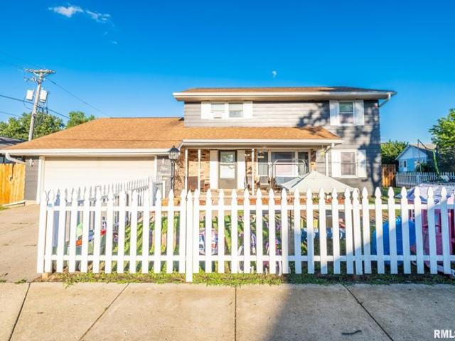 500 N 6th St, Pekin, IL 61554
