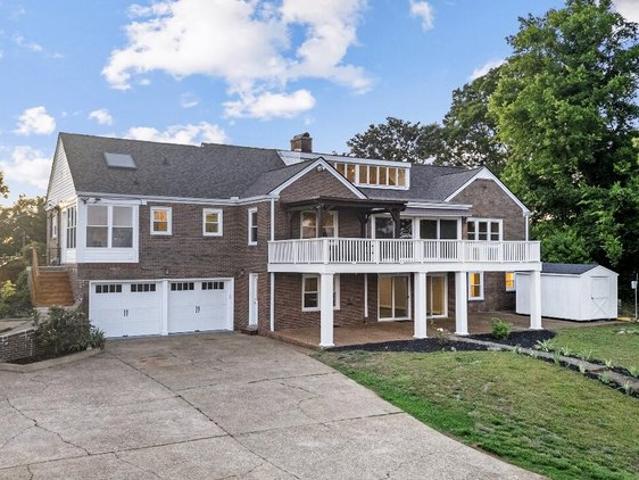 500 N Crest Rd, Chattanooga, TN 37404