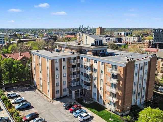 500 S 37th St Apt 401, Omaha, NE 68105