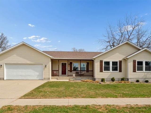 500 S Veverka Dr, Prairie City, IA 50228