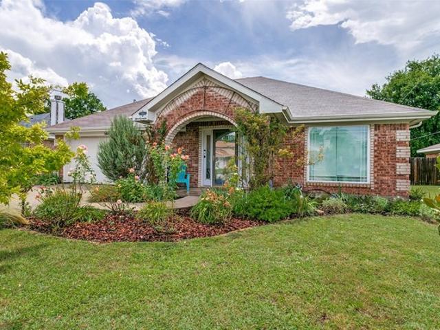 500 S Las Vegas Trl, White Settlement, TX 76108