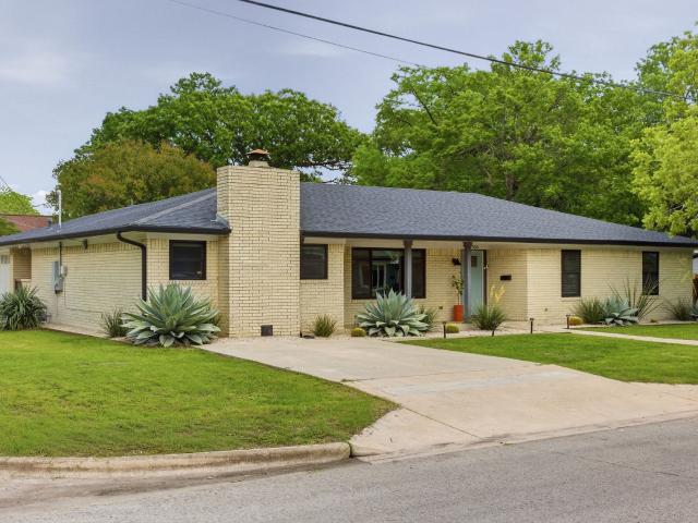 500 S Rio Grande St, Lockhart, TX 78644 | MLS #6729 | Compass