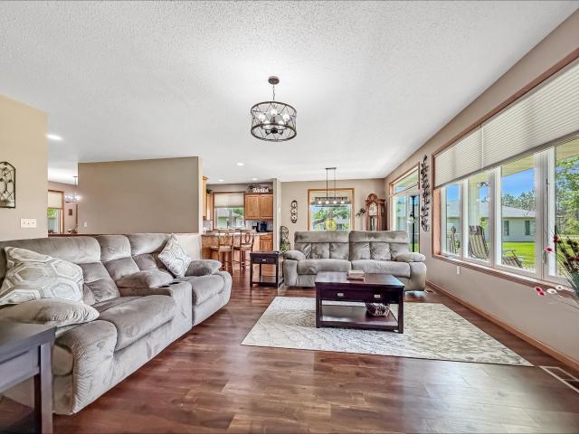 500 Shoreacres Court SW