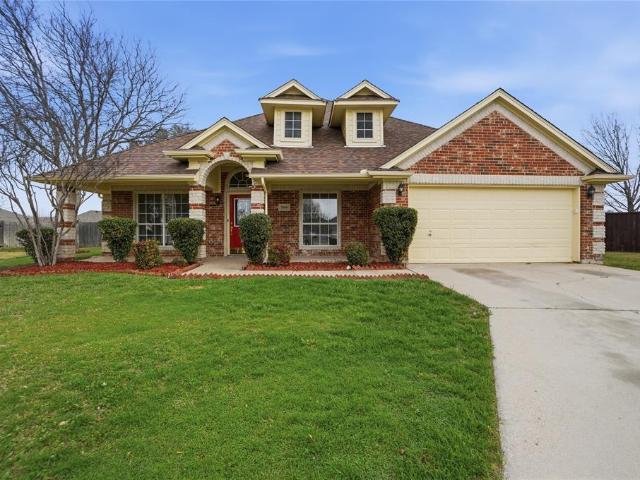 500 Surry Ct, Saginaw, TX 76179 | MLS #21201