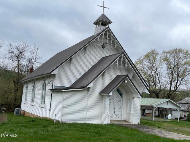 500 Possum Hollow Road