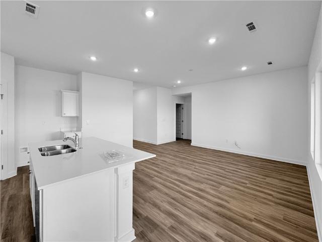 500 Ratliff Avenue