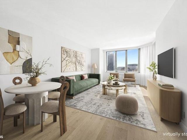 500 W 43rd St Apt 11J, Manhattan, NY 10036