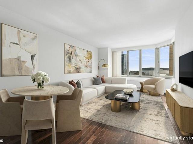 500 W 43rd St Apt 15J, Manhattan, NY 10036