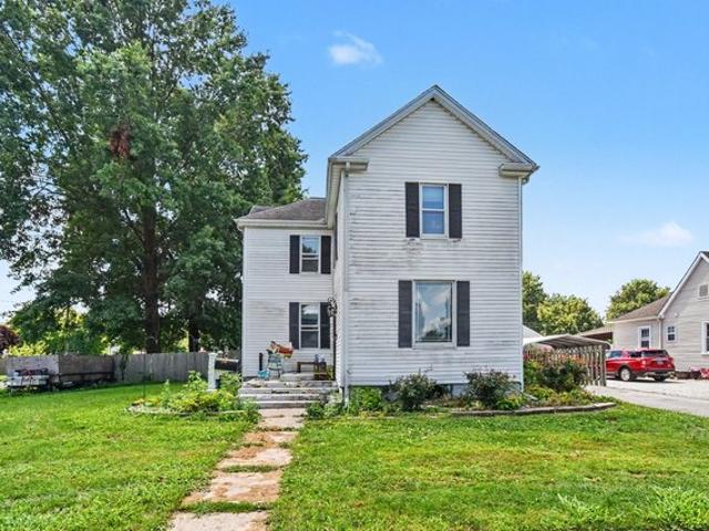 500 W 1 St, Mount Olive, IL 62069