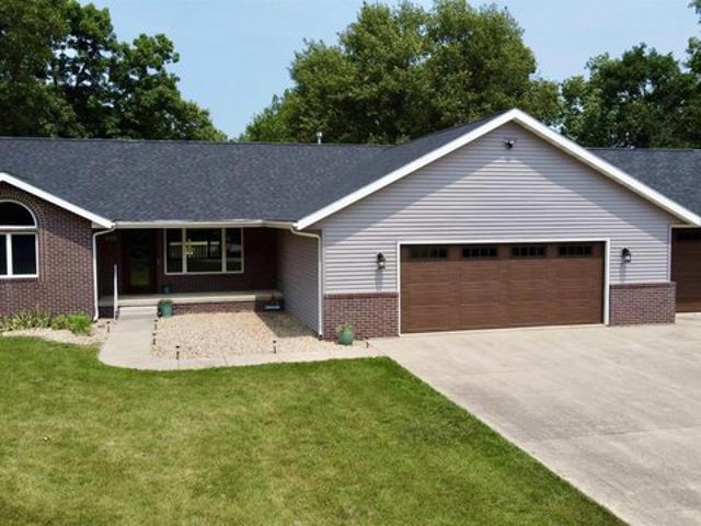 500 W Greenewood Rd, Jefferson, IA 50129