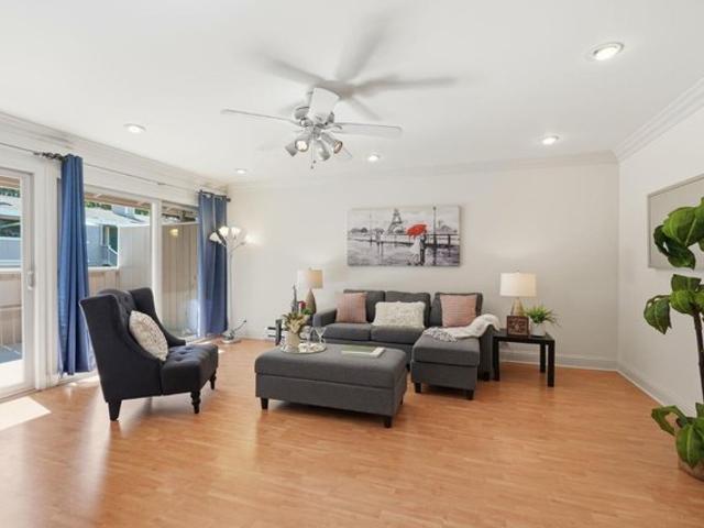 500 W Middlefield Rd Apt 20, Mountain View, CA 94043