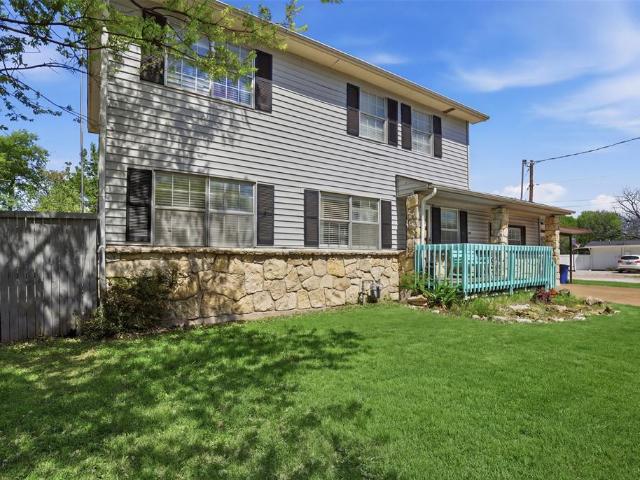 500 W Rucker St, Granbury, TX 76048 | MLS #21177