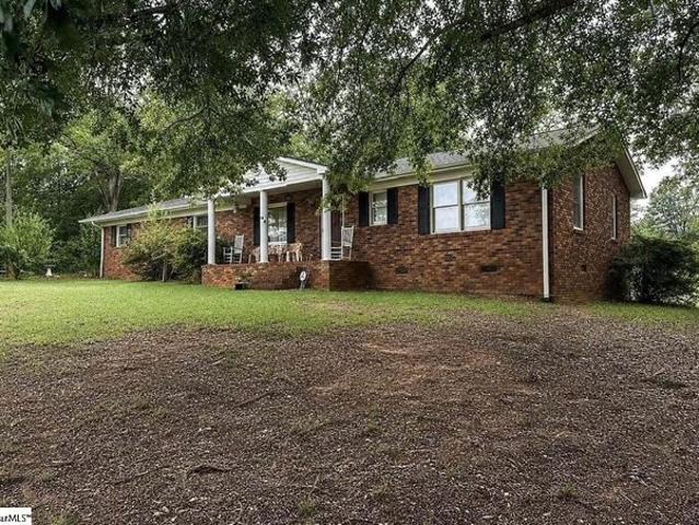 500 W Rutherford St, Landrum, SC 29356