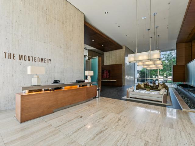 500 W Superior Street # 1805