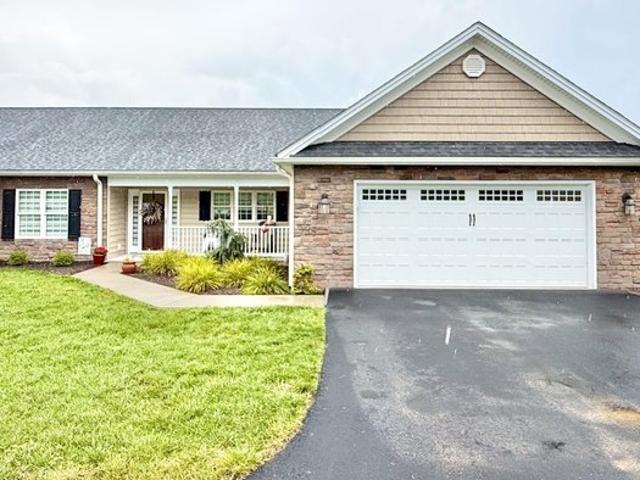 500 Teakwood Ln, Bluefield, WV 24701