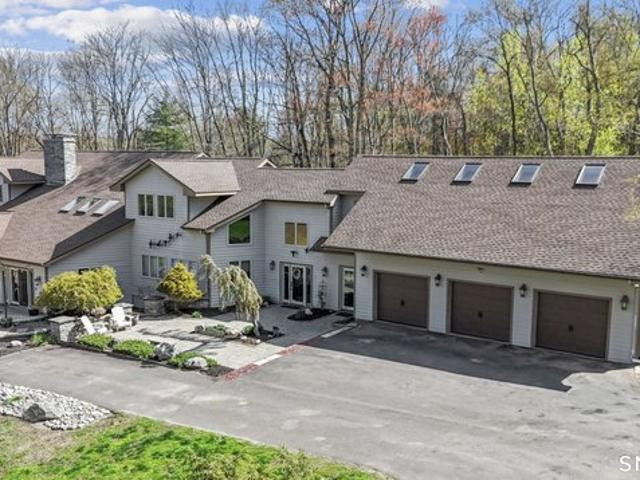 500 Thrall Ave, Suffield, CT 06078