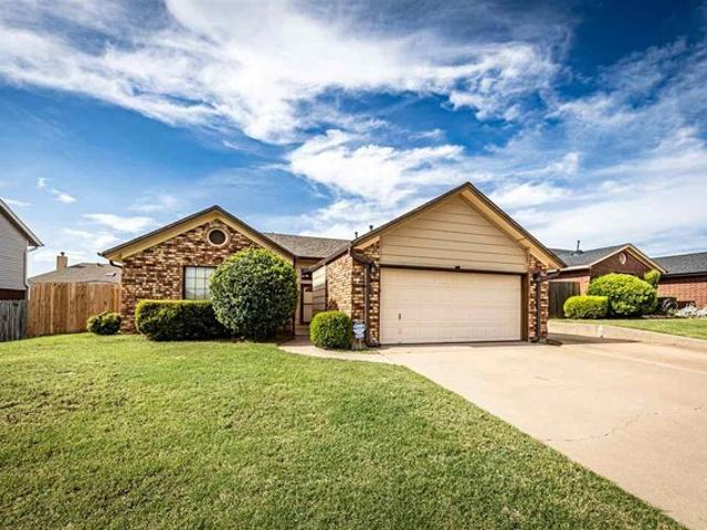 5014 NE Dearborn Ave, Lawton, OK 73507