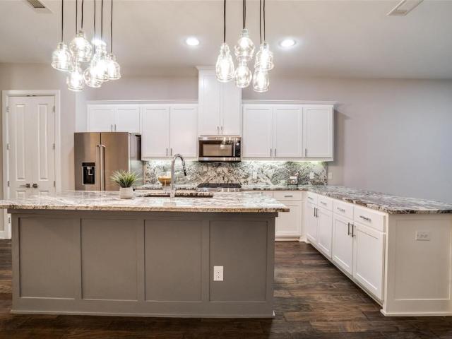 5015 Meridian Lane # 2106