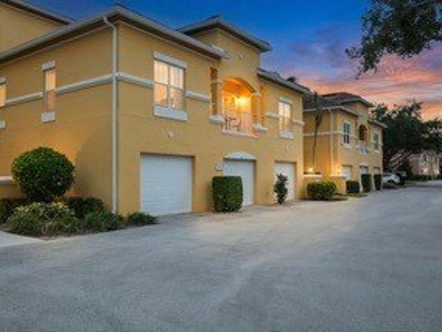 5015 Fairways Cir Apt 107, Vero Beach, FL 32967