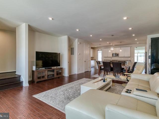 5015 Little Martha Way