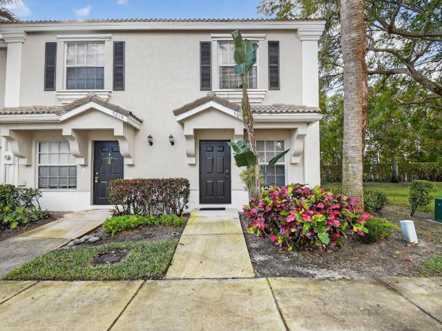 5015 Palmbrooke Cir, West Palm Beach, FL 33417 | MLS #R11153 | Compass