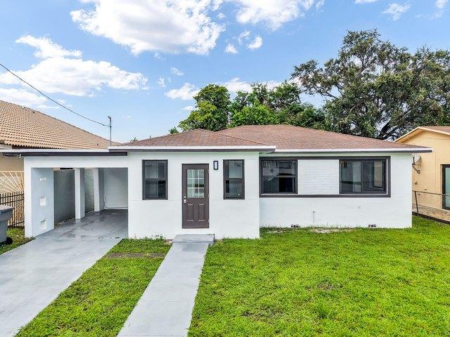 5015 SW 25th St, West Park, FL 33023