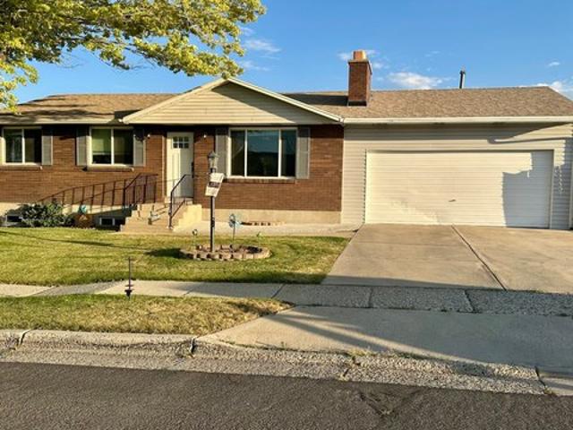5015 W Niagara Cir S, Salt Lake City, UT 84118